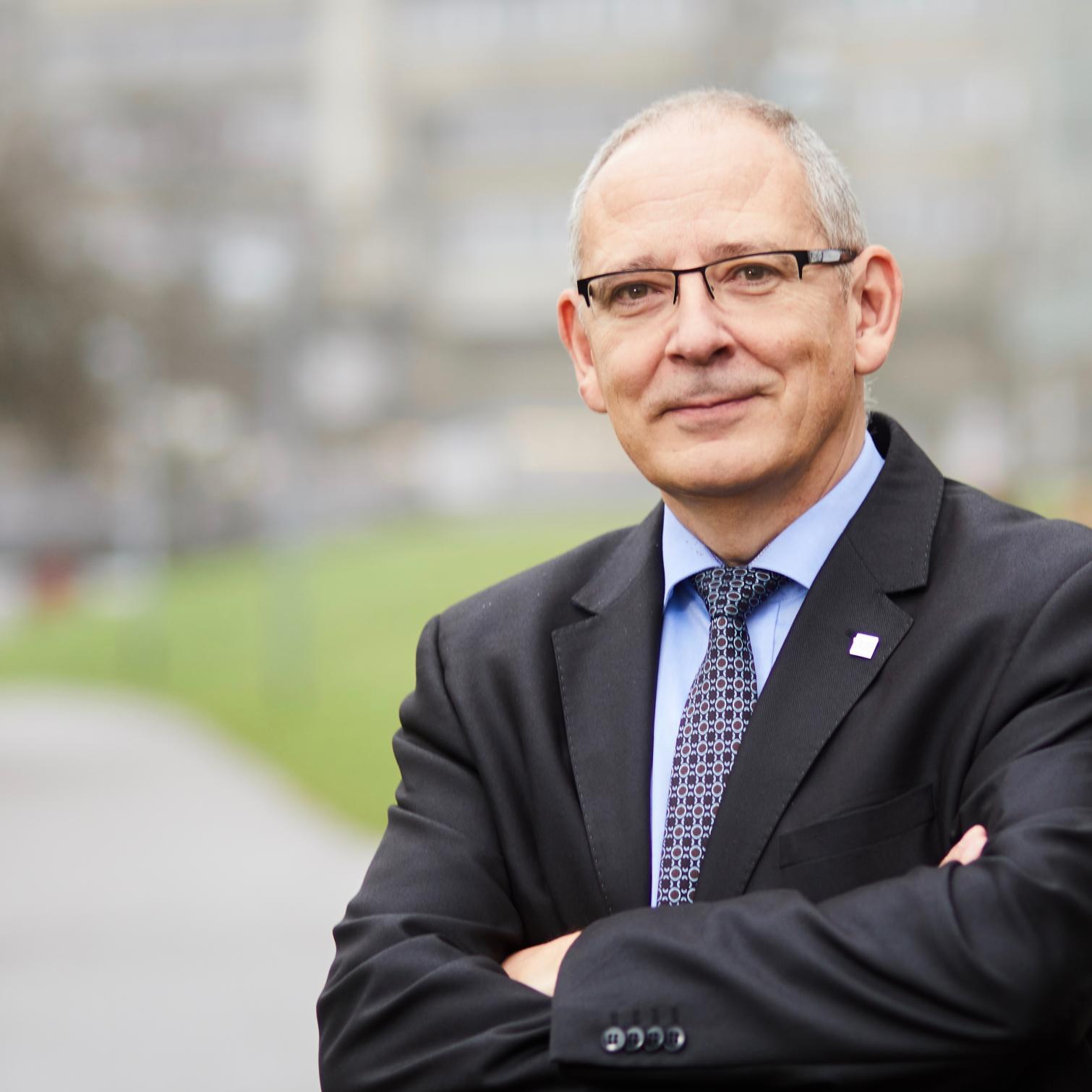 Vicerector Hugo Thienpont wins 2021 SPIE Gold Medal | VUB